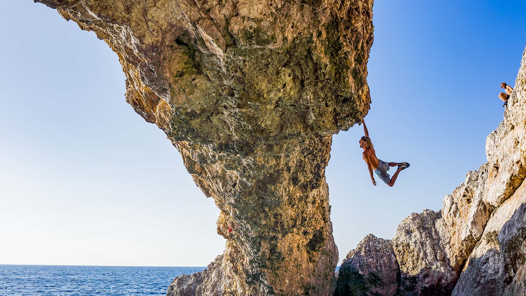 Deep Water Soloing: Psicobloc mit Nico Favresse in Griechenland